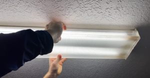 How To Remove Fluorescent Light Cover With Or Without Clips?